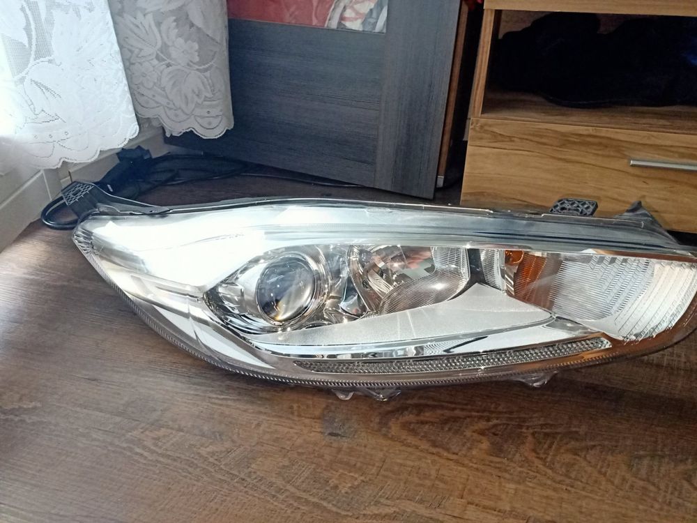 LAMPE FORD FIESTA SCHEINWERFER VORNE RECHTS | Kaufen auf Ricardo