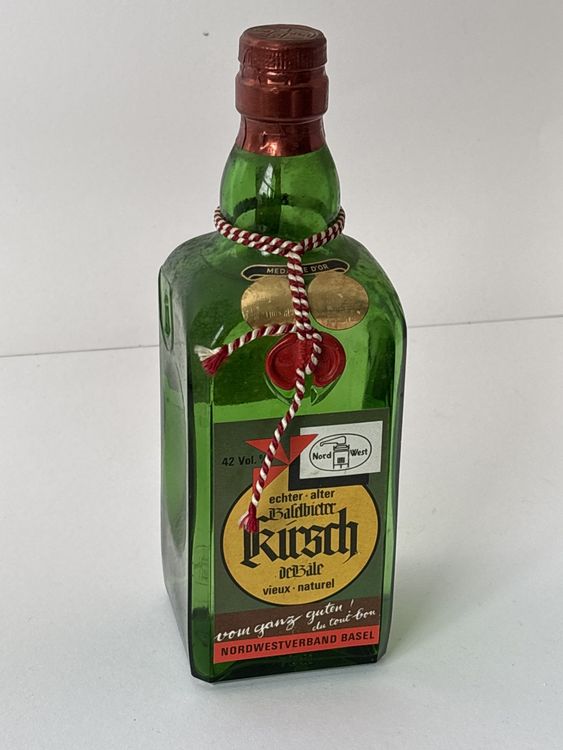 Alter Schweizer Baselbieter Kirsch 42 Vol. Sammlerflasche | Kaufen auf ...