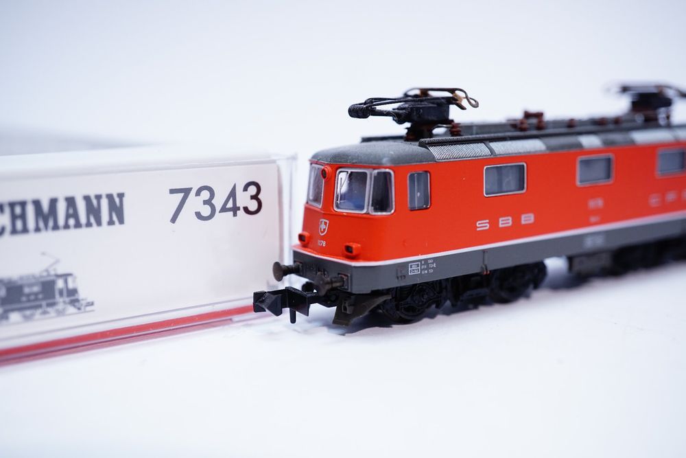 6∑ Fleischmann 7343 Re 4/4 BN 11178 rot | Kaufen auf Ricardo