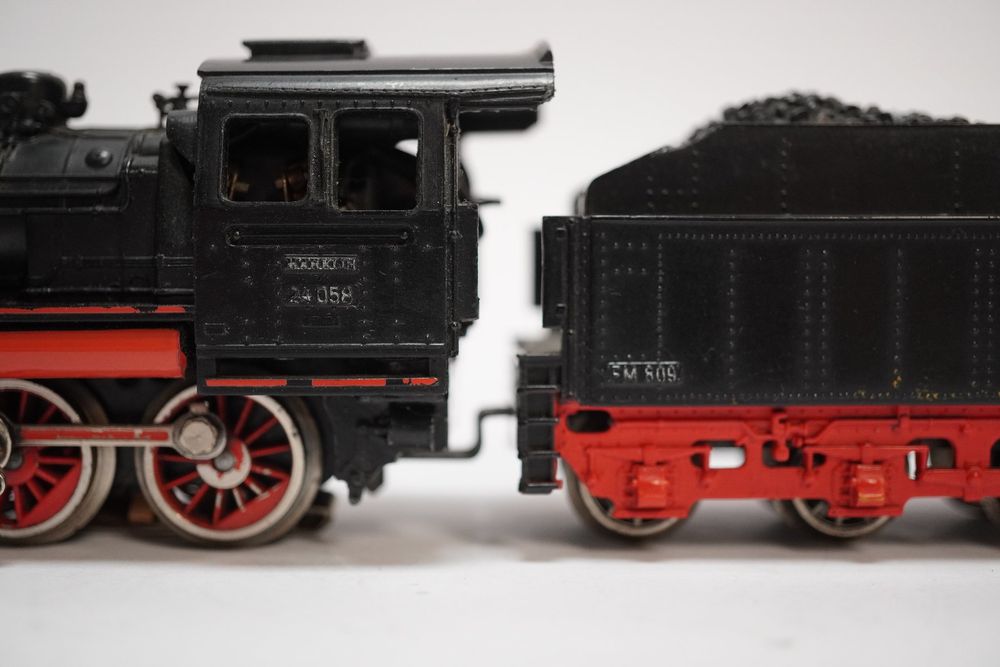 e30 Märklin 3003 DB BR 24 Dampflok Steppenpferd | Bastelware (Gebraucht) in Thun für CHF 19 ...