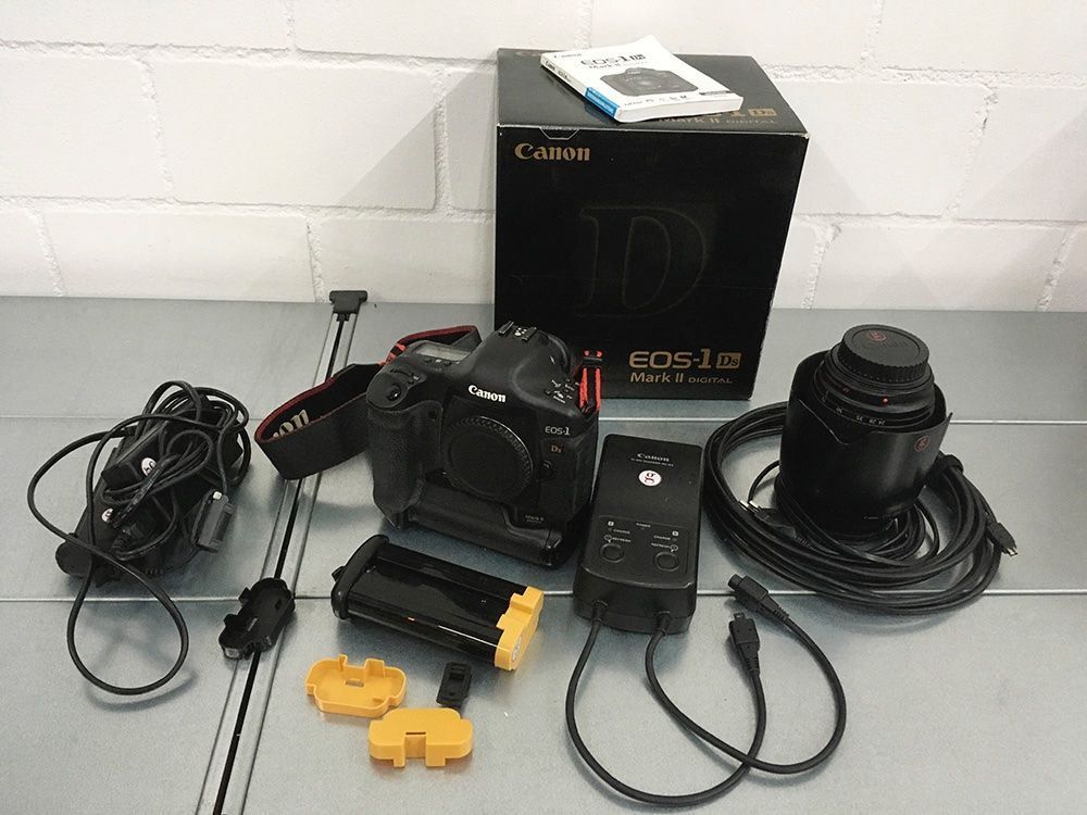 Canon EOS 1 Ds Mark II (D'occasion) à Uetendorf pour CHF 630 – avec ...