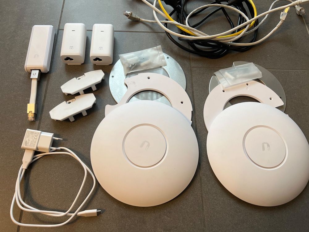 Ubiquiti UniFi Set 2x AP AC-PRO + 1x UniFi Cloud Key | Kaufen auf Ricardo