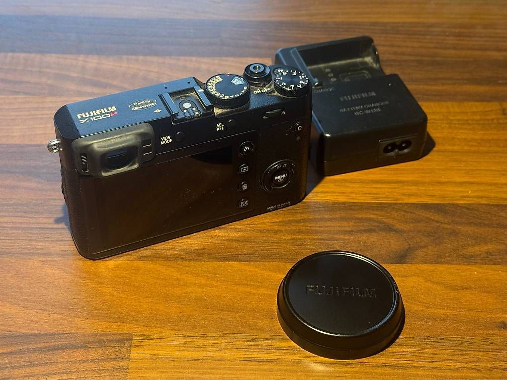 Fujifilm X100f black (D'occasion) à Lausanne pour CHF 450 – avec ...