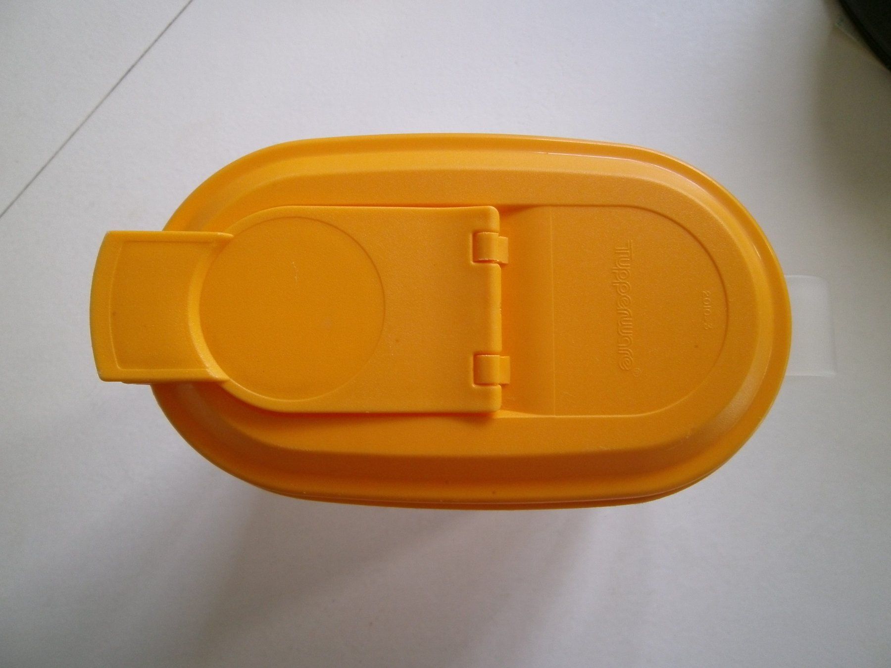 Pot Tupperware ~ 1 litre (D'occasion) à Moutier pour CHF 3.5 – avec ...