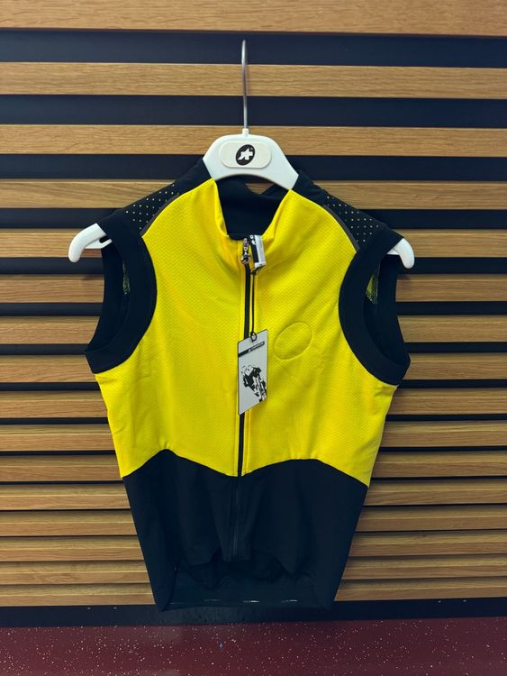 Veloweste ASSOS Tiburu Gilet (Neu und originalverpackt) in Tübach für ...