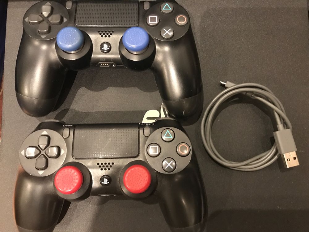 Playstation PS4 Pro / 2 Controller / 6 Games | Kaufen auf Ricardo