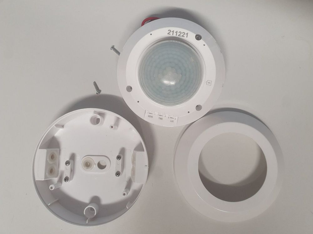 Züblin Bewegungsmelder Swiss Garde 360 Premium AP 25050 (Gebraucht) in ...