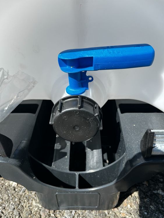 Kleiner 700 Liter IBC Tank. Wie „Neu“ (Neu (gemäss Beschreibung)) in Konolfingen für CHF 80 ...