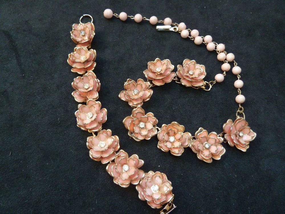 Vintage Collier und Armband (Gebraucht) in Bern für CHF 55 – mit ...