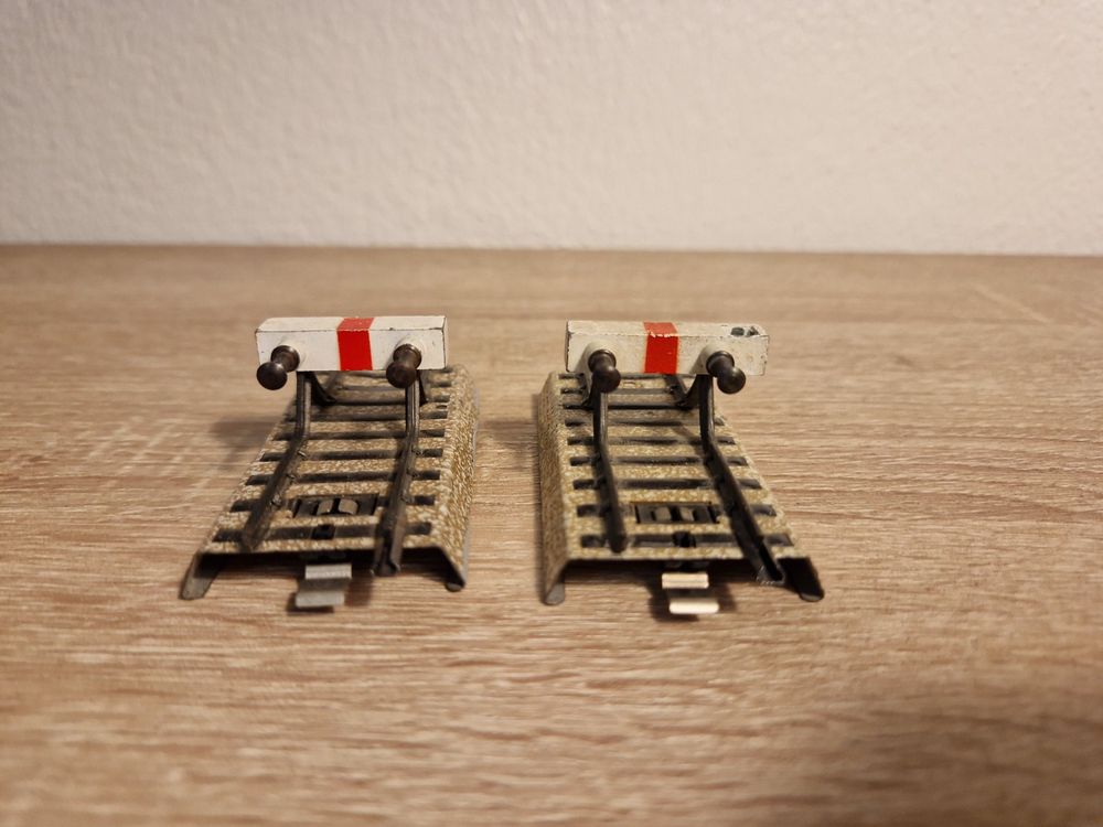 Märklin 2 x 7190 Prellbock M H0 (3) (Gebraucht) in St-Aubin-Sauges für CHF 6 – mit Lieferung auf ...