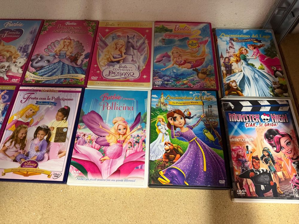 DVD Barbie + vario - italiano (20 pz) (Usato) a Cugnasco per CHF 30 ...