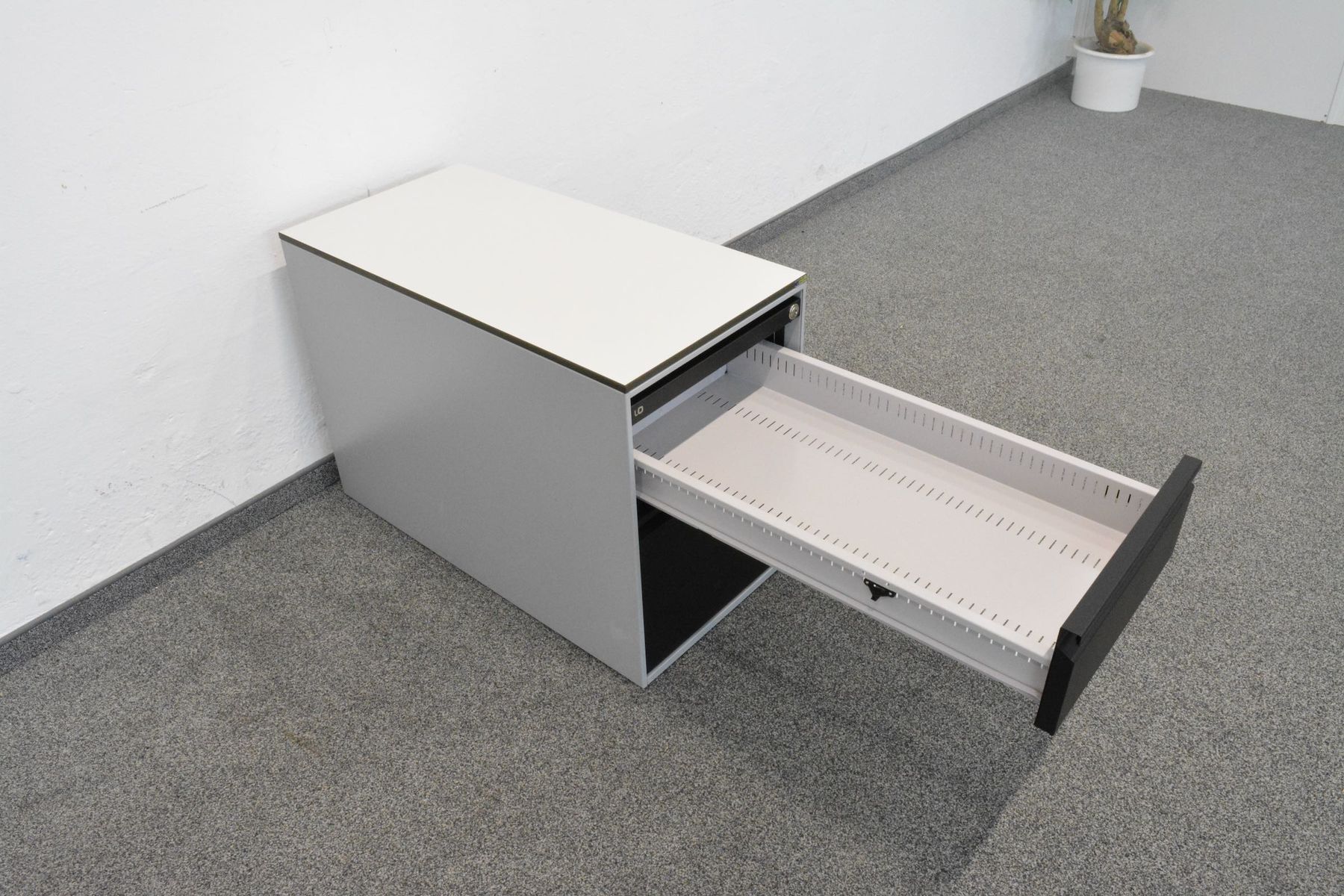 Lista Office LO Serie L Unterstell-Korpus (Gebraucht) in Schönenwerd ...