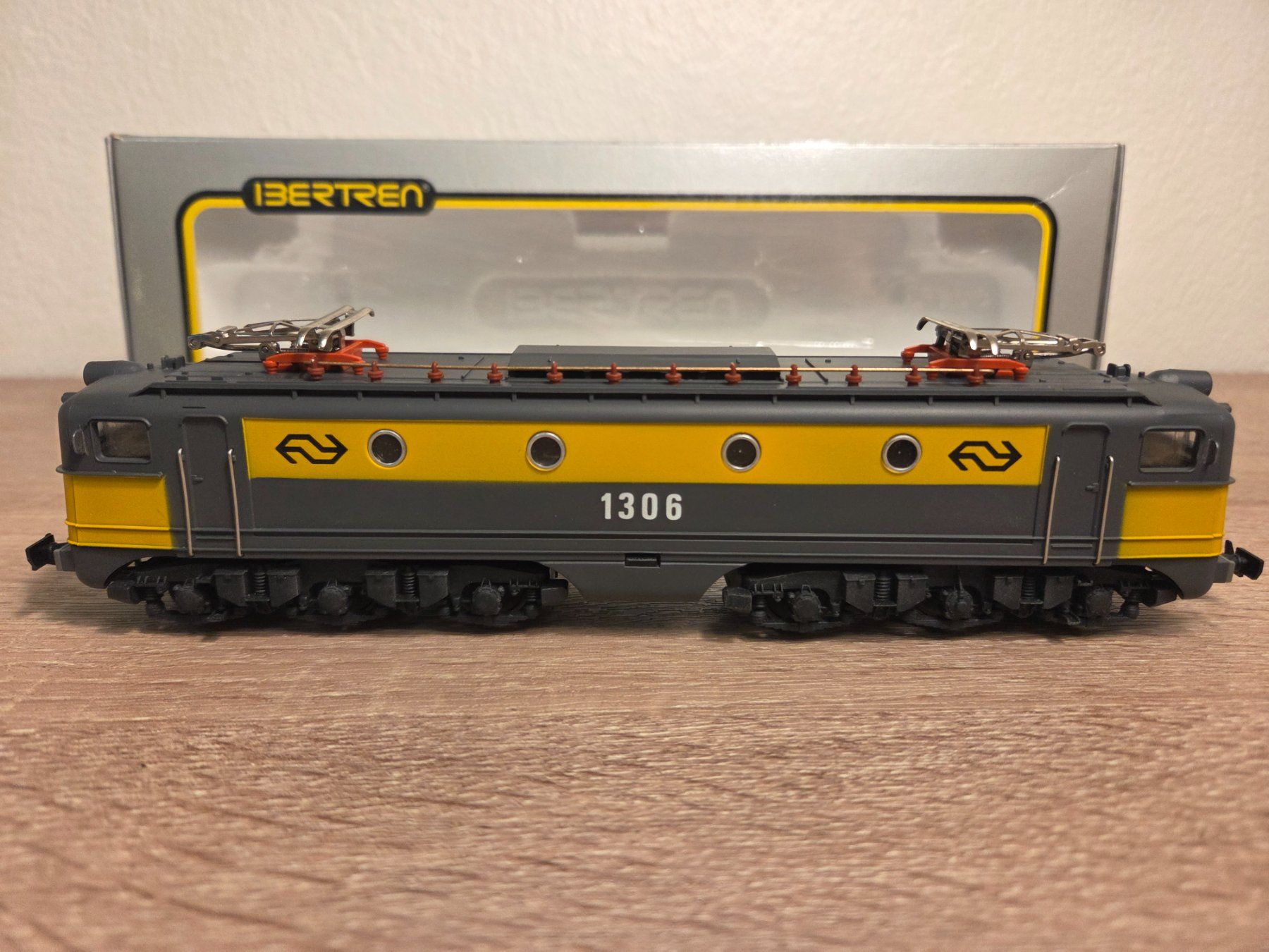 Ibertren 2113 E-Lok 1306 NS H0 (D'occasion) à St-Aubin-Sauges pour CHF ...