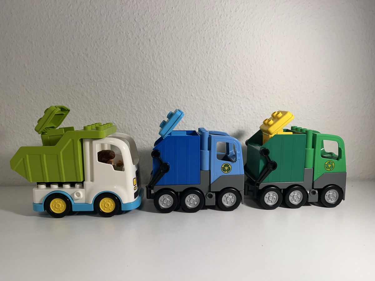LEGO DUPLO – 3 Müllwagen mit Figur und Zubehör (Gebraucht) in Basel für ...