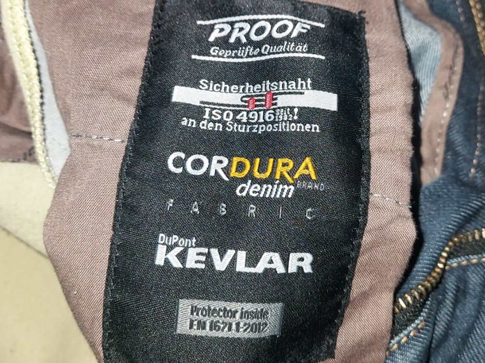 Vanucci Motorradjeans mit Knieschutz Gr. 56 ( 38/32 ) (Gebraucht) in ...