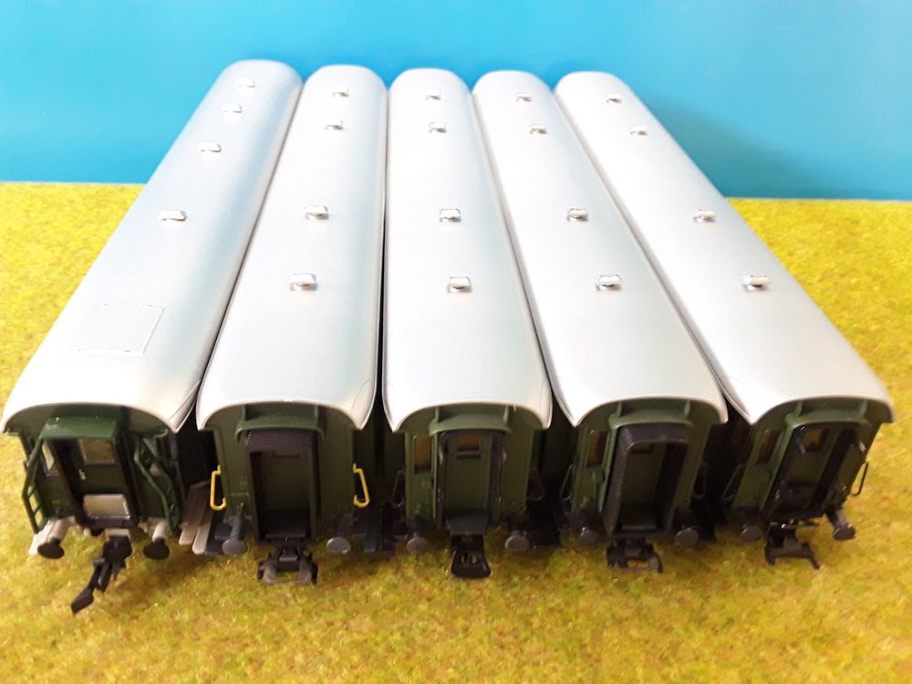 ROCO _ 5 teiliger SBB Zug _ Gepäck- & Personenwagen Spur H0 (Gebraucht) in Uerikon für CHF 114 ...