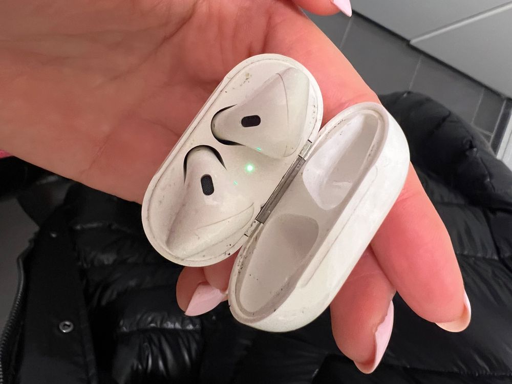 Apple Air Pods 2. Gen (Gebraucht) in Zürich für CHF 50 – mit Lieferung ...