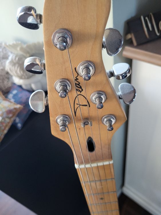 E Gitarre Dean mit Ständer | Kaufen auf Ricardo