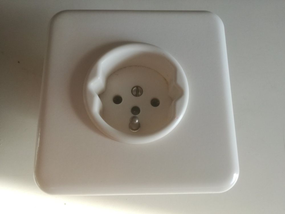 Steckdose Typ 14 UP (Gebraucht) in Sursee für CHF 12 – mit Lieferung ...