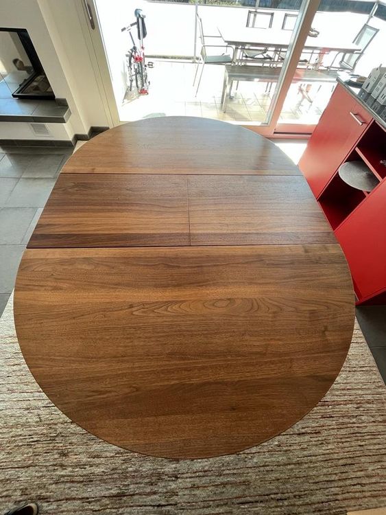Runder Tisch Nussbaum ausziehbar 140cm | Kaufen auf Ricardo Runder Tisch Nussbaum ausziehbar 140cm | Kaufen auf Ricardo
