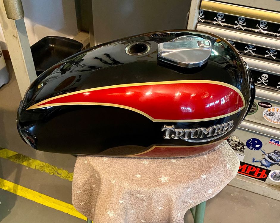 Triumph Oil in Frame Tank | Kaufen auf Ricardo