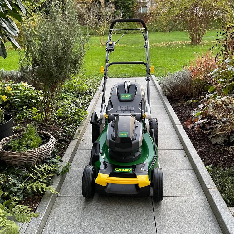 NEU !! VON PRIVAT!! AKKURASENMÄHER 120V MIT RADANTRIEB !! (Gebraucht) in Urdorf für CHF 450 ...