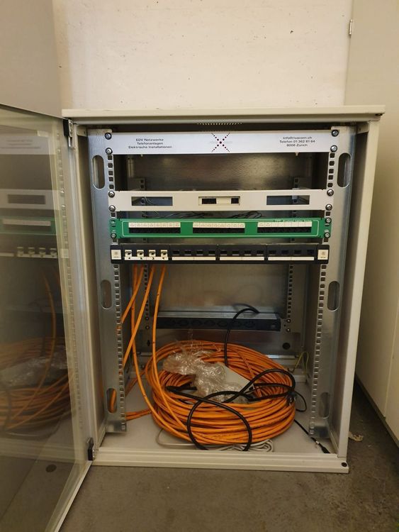 Server Rack | Kaufen auf Ricardo