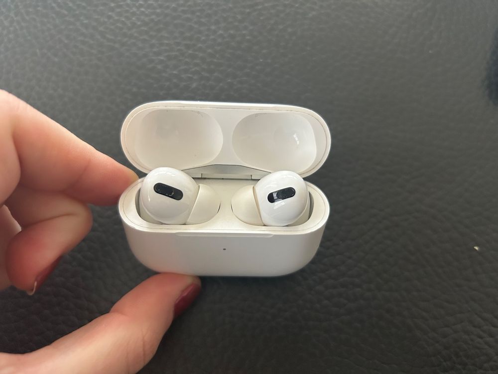 Air Pods Pro 1st Gen. (Defekt) in Stäfa für CHF 31 – mit Lieferung auf ...
