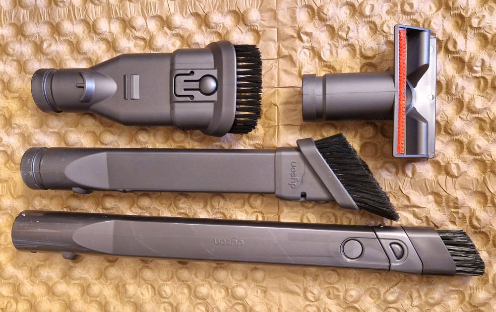 Dyson City Allergy DC26,Staubsauger klein/leicht,inkl. Set (Gebraucht ...