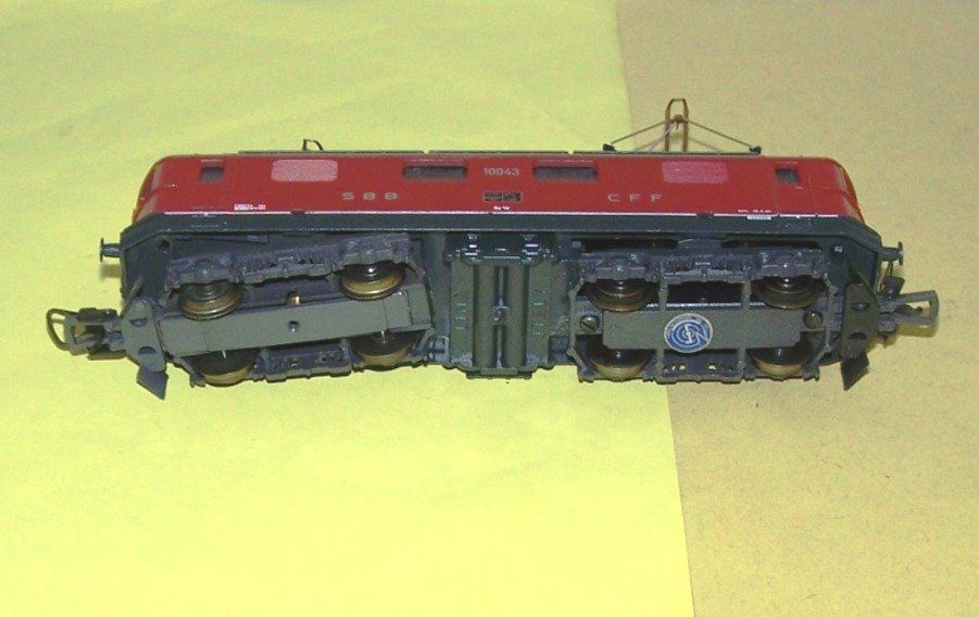 Lima HO 8067L: SBB Elektrolok Re 4/4 I in rot #10043, DC (Gebraucht) in Brüttisellen für CHF 55 ...