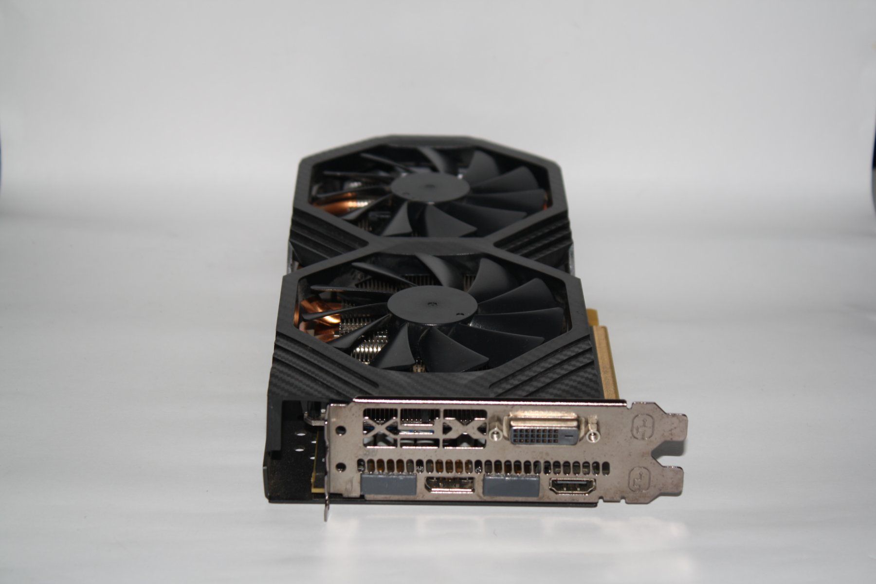 XFX AMD Radeon RX 580 8GB Beschreibung! (Defekt) in Goldau für CHF 45 ...