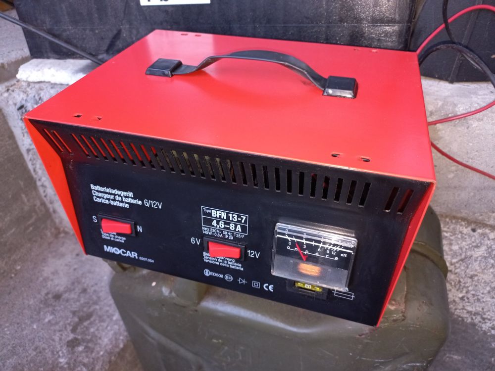 12V / 6V Batterieladegerät Miocar | Kaufen auf Ricardo