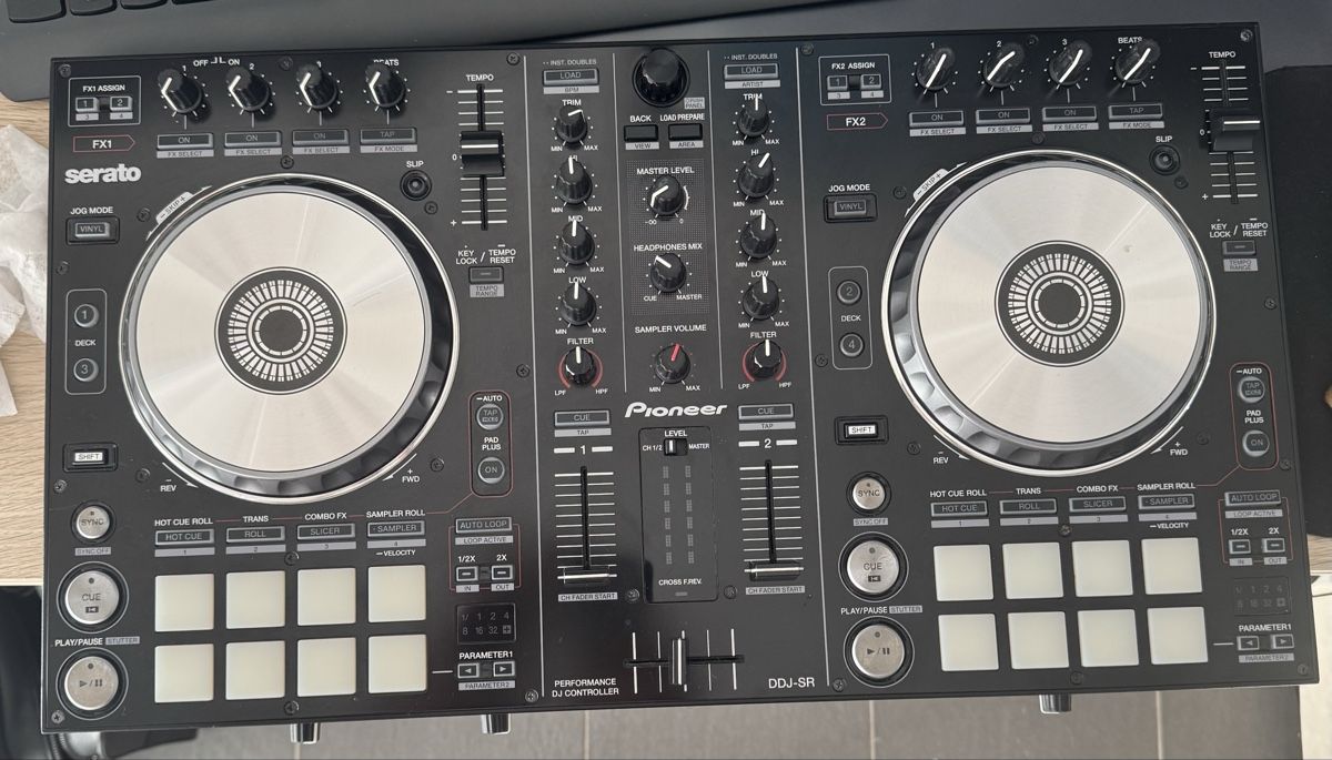 Pioneer DDJ-SR DJ Controller - Top Zustand!!! (Gebraucht) in Magden für ...