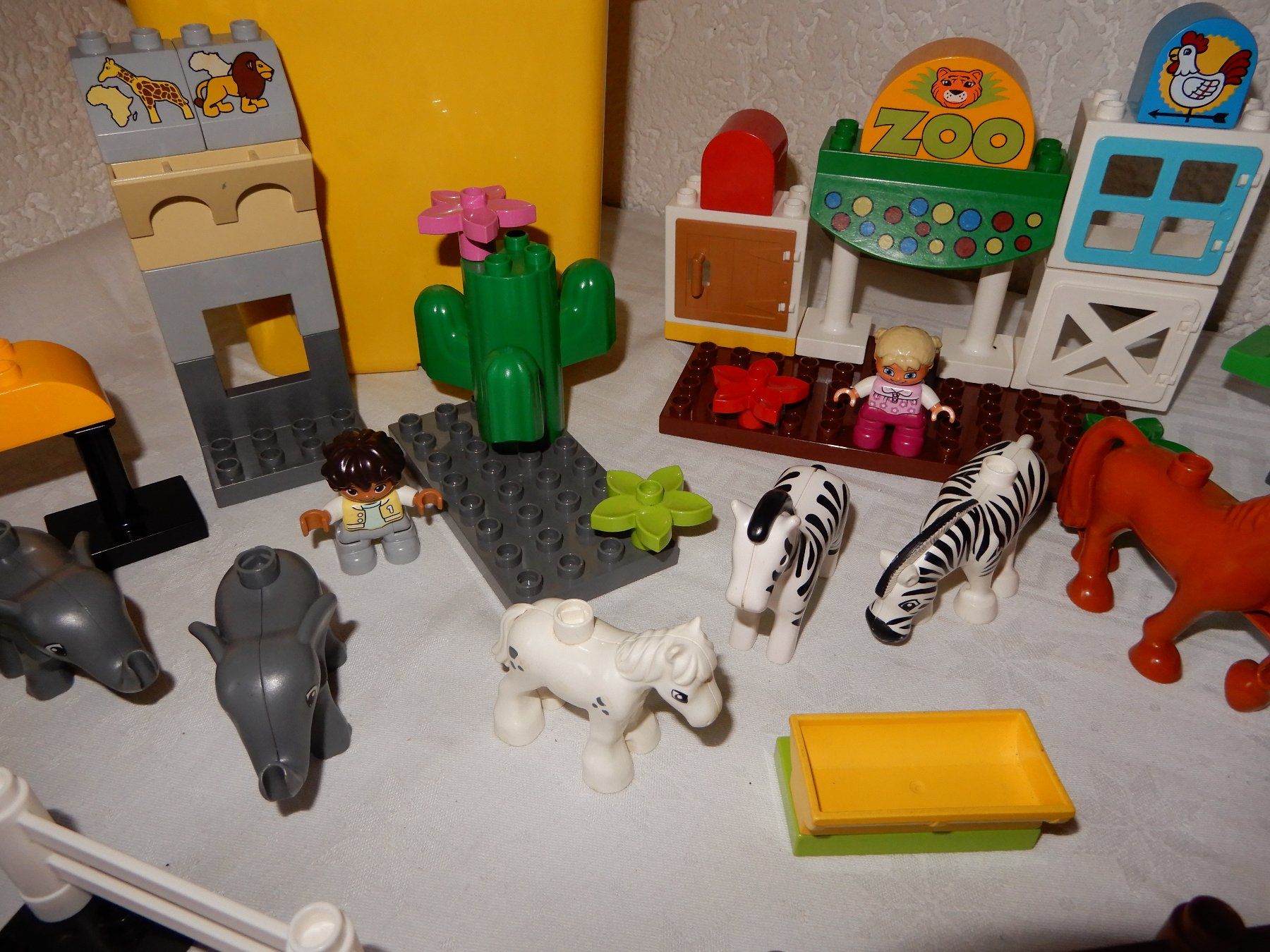 Lego-Duplo Box + Zoo - Tiere - Figuren - Steine - Fahrzeug (Gebraucht ...