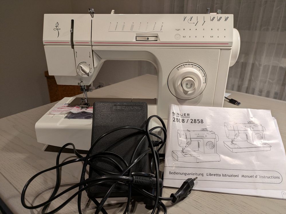 Singer 2808C - Top Zustand - inkl. Fussanlasser, Anleitung (Neu (gemäss ...
