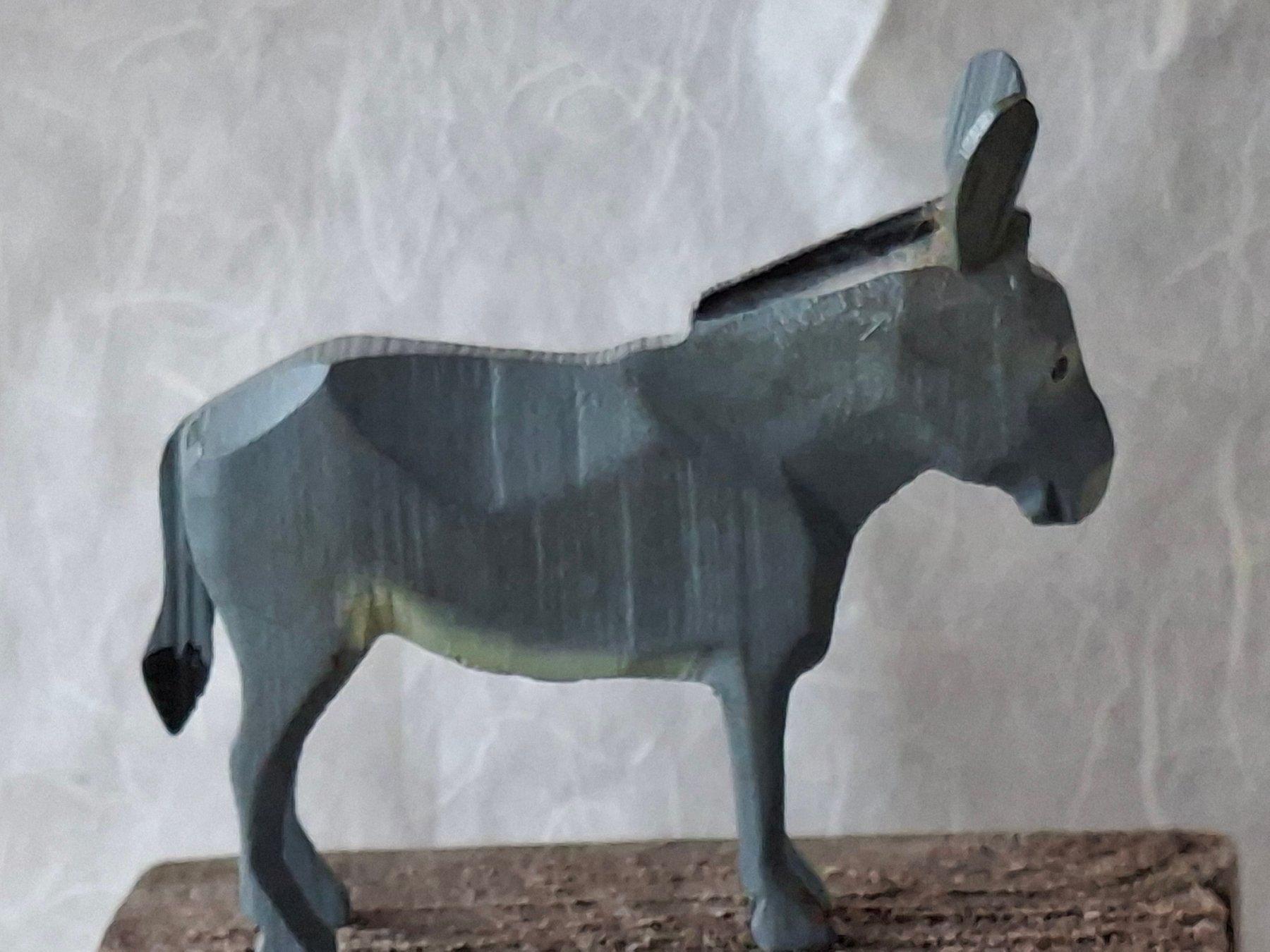 Ane gris en bois sculpté (Neuf (Voir description)) à Territet pour CHF ...