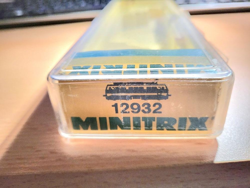 Minitrix 12932 Spur-N DC 111 068-3 rot, frisch revidiert OVP (Gebraucht ...