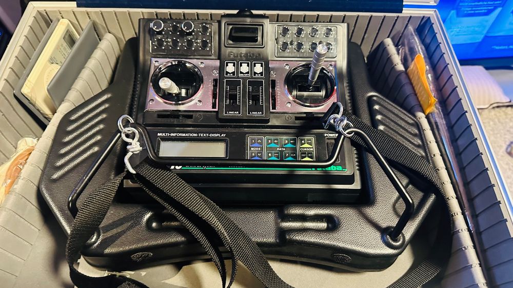 Flugzeug Fernsteuerung mit zubehör | Kaufen auf Ricardo