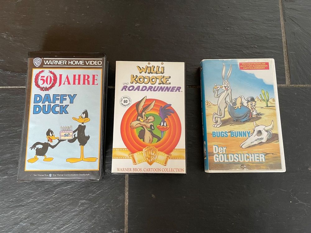 3 Stk. Video Kassetten -Daffy Ducker, Roadrunner, Bugs Bunny (Gebraucht ...