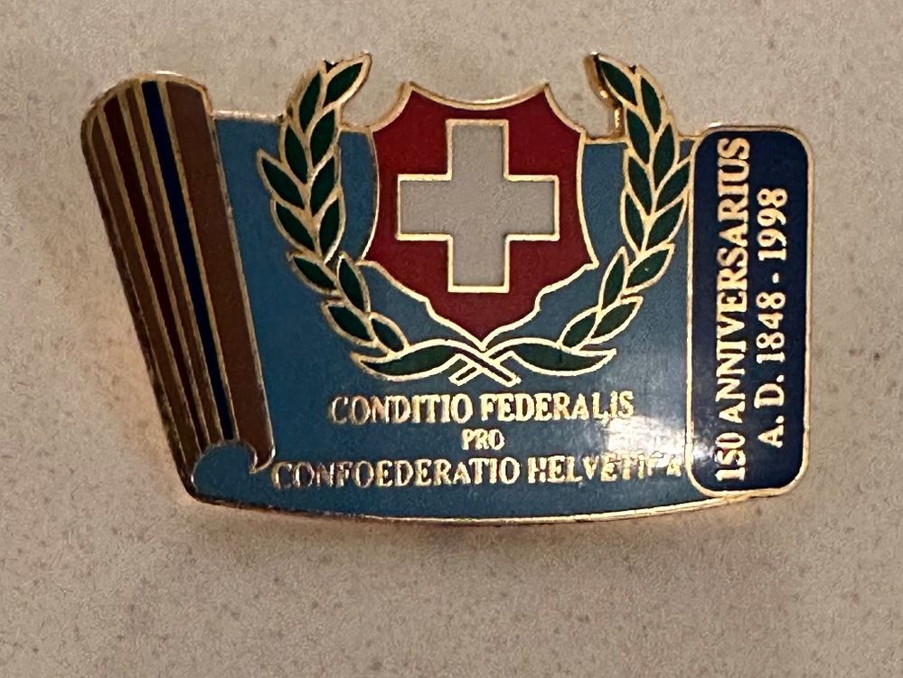 Bundesverfassung Schweiz Pin + (Gebraucht) in Gutenswil für CHF 5 – mit Lieferung auf Ricardo kaufen