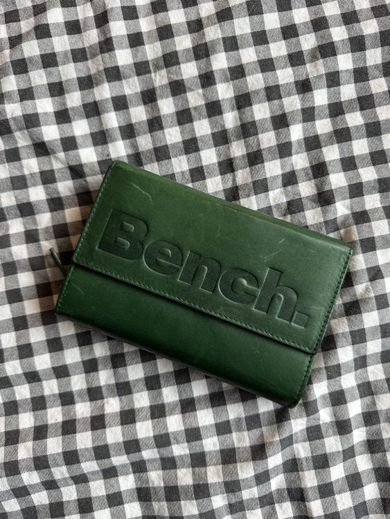 Bench Dark Green Leather Wallet (Gebraucht) in Effretikon für CHF 17 ...