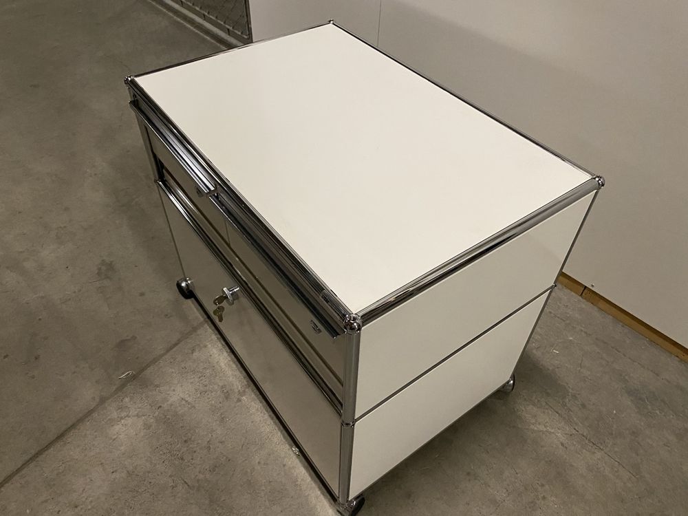Usm Haller Rollmöbel Weiss (Gebraucht) in Basel für CHF 550 – nur ...