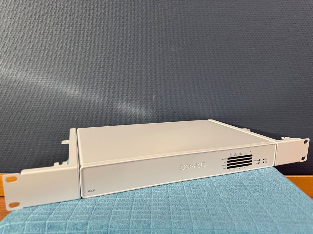 Sophos XG135 Firewall (Gebraucht) in Schüpfheim für CHF 99 – mit ...