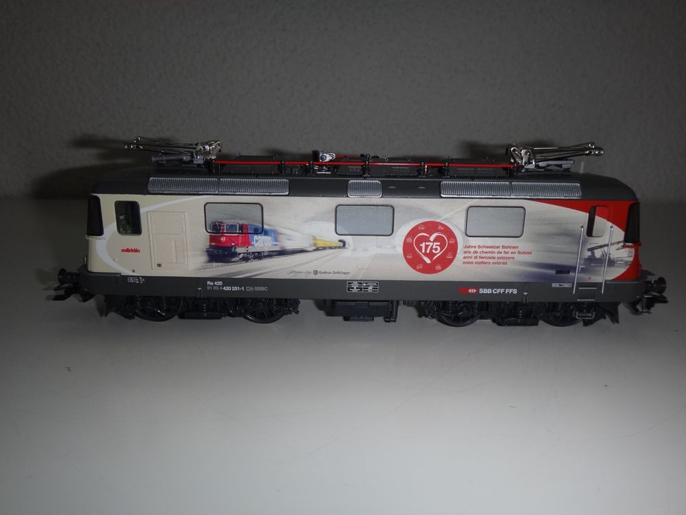 Märklin 37875, SBB Re 4/4 II "175 Jahre Schweizer-Bahnen" | Acheter sur ...
