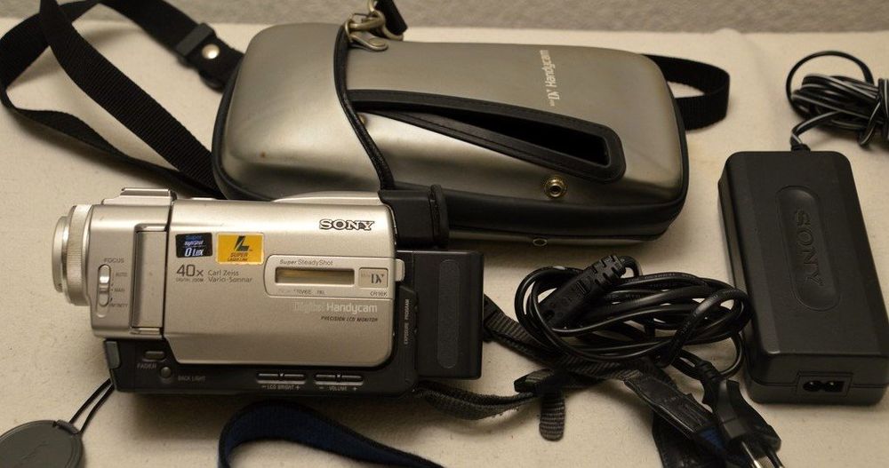 Camcorder / caméscope MiniDV Sony DCR-TRV6E | Kaufen auf Ricardo
