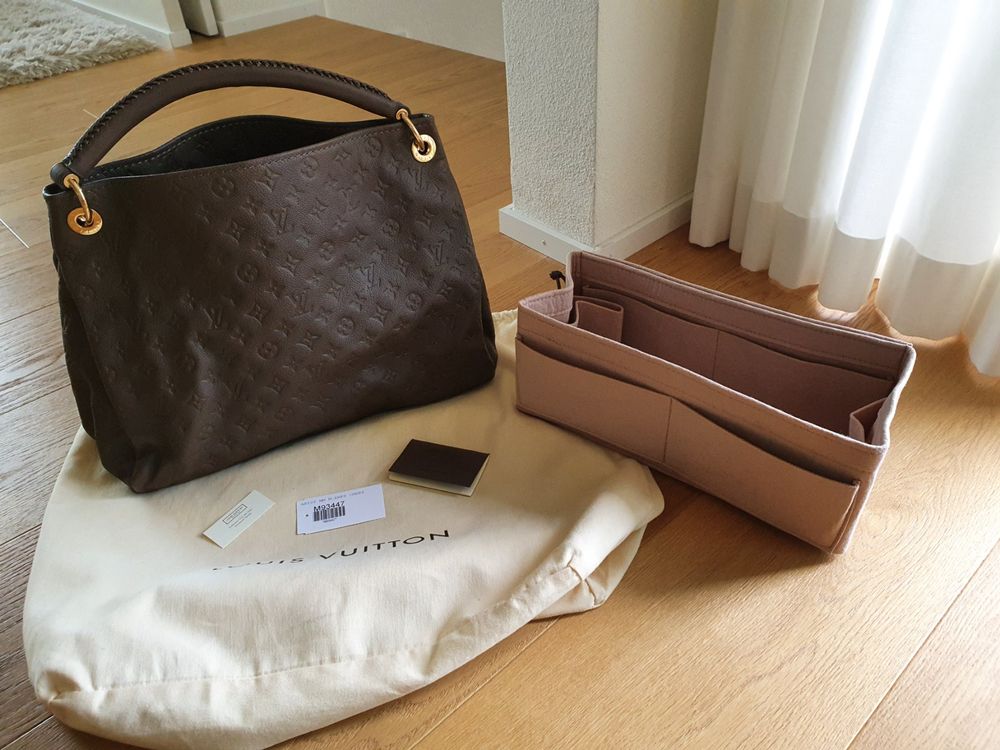 Louis Vuitton Artsy empreinte (Neu (gemäss Beschreibung)) in Meggen für ...