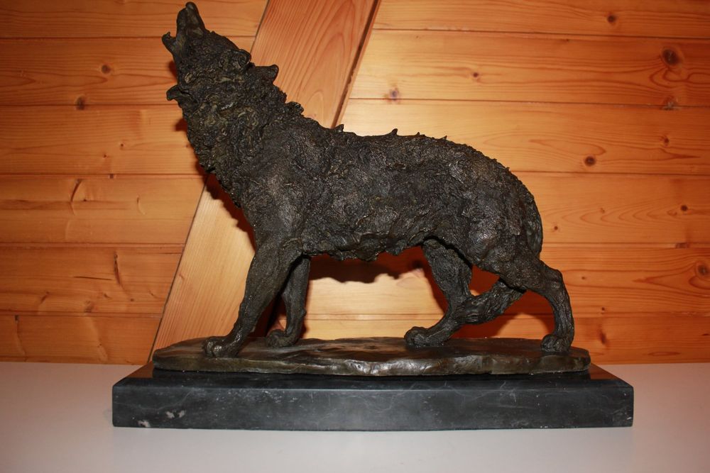**AKTION** Bronze Heulender Wolf auf Marmorsockel | Kaufen auf Ricardo