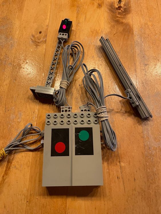 Lego 7860 elektrisches Signal Eisenbahn 12V (Gebraucht) in Wichtrach ...