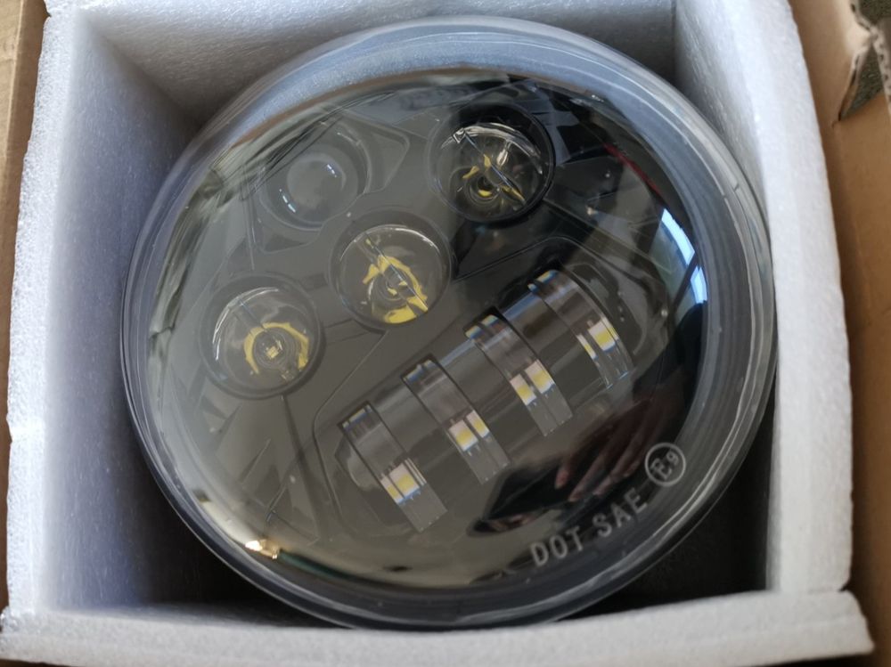 Headlight LED Harley Davidson VRSCDX (Gebraucht) in Arisdorf für CHF 80 ...
