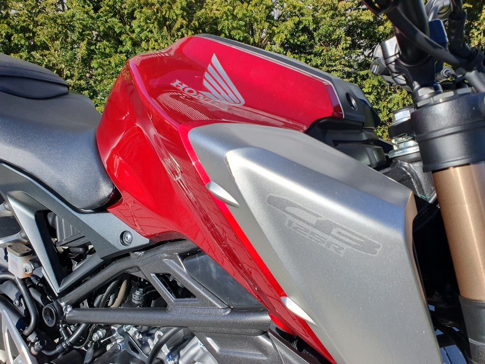 Honda CB125R 2021 (Gebraucht) in Egg b. Zürich für CHF 2500 – nur Abholung auf Ricardo kaufen
